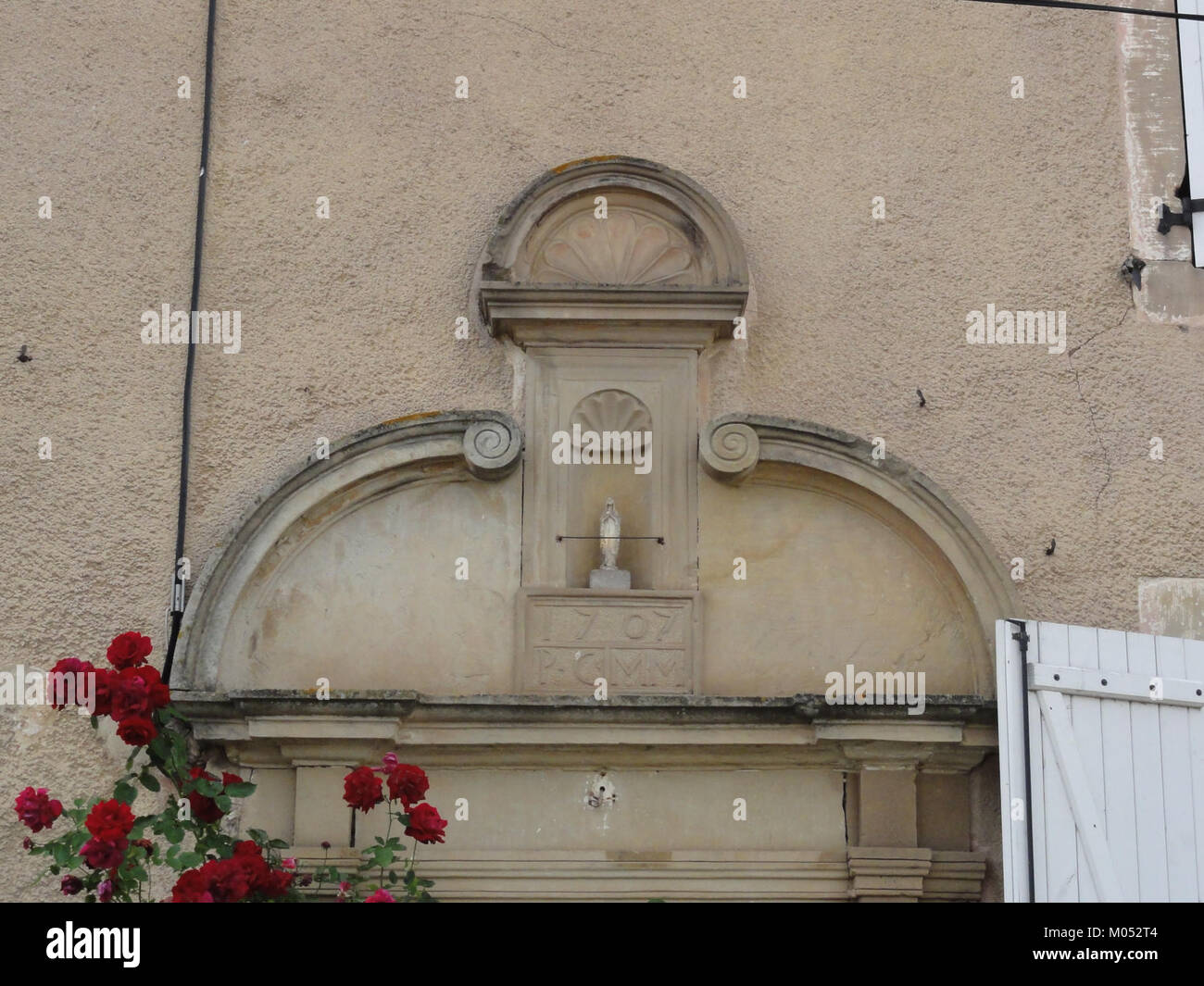 The Borville residence, located in the region of M-et-M, features a ...