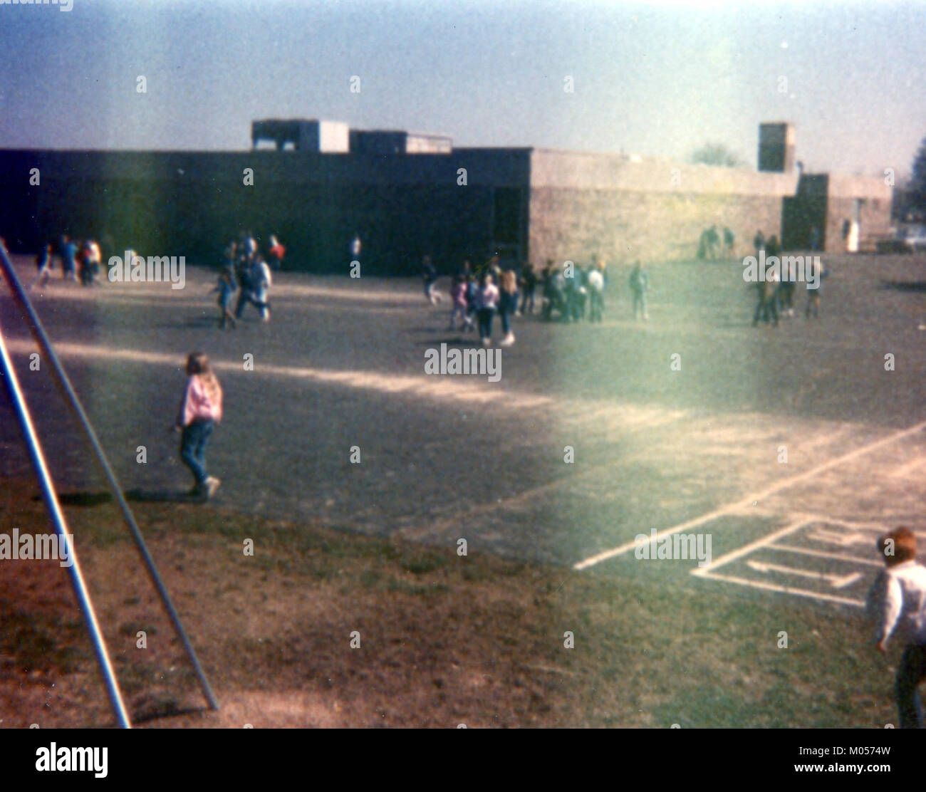 Elementary 1980s hi-res stock photography and images - Alamy