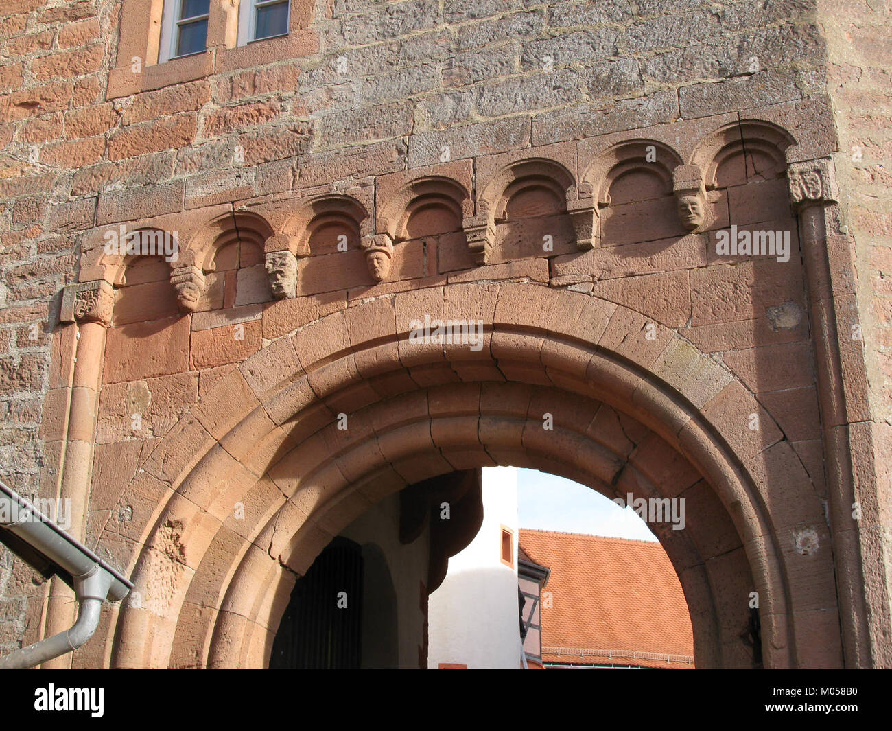 Burg Breuberg Rundbogenfries Stock Photo - Alamy