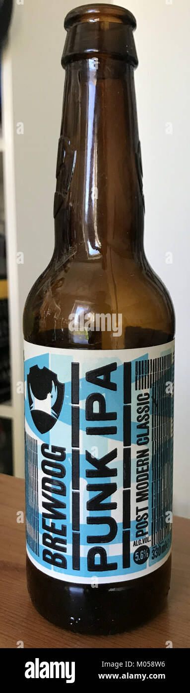 Pale modern ale hi-res stock photography and images - Alamy