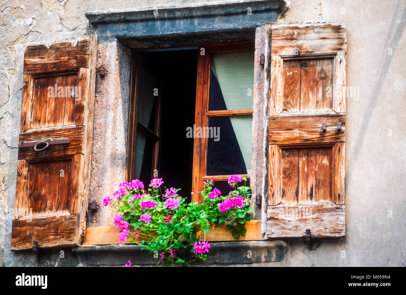 Display windo hi-res stock photography and images - Alamy