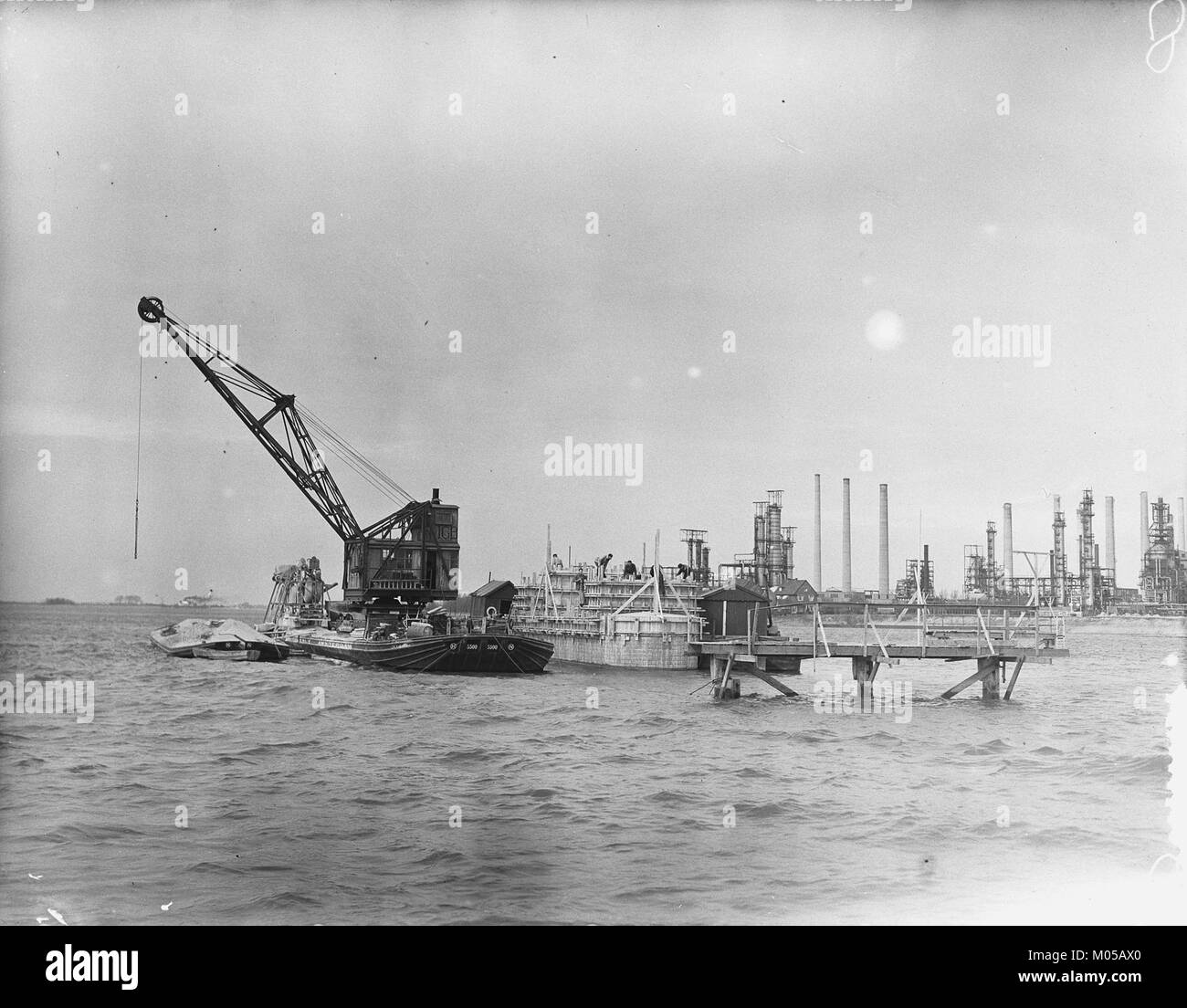 Building new bridge Black and White Stock Photos & Images - Alamy