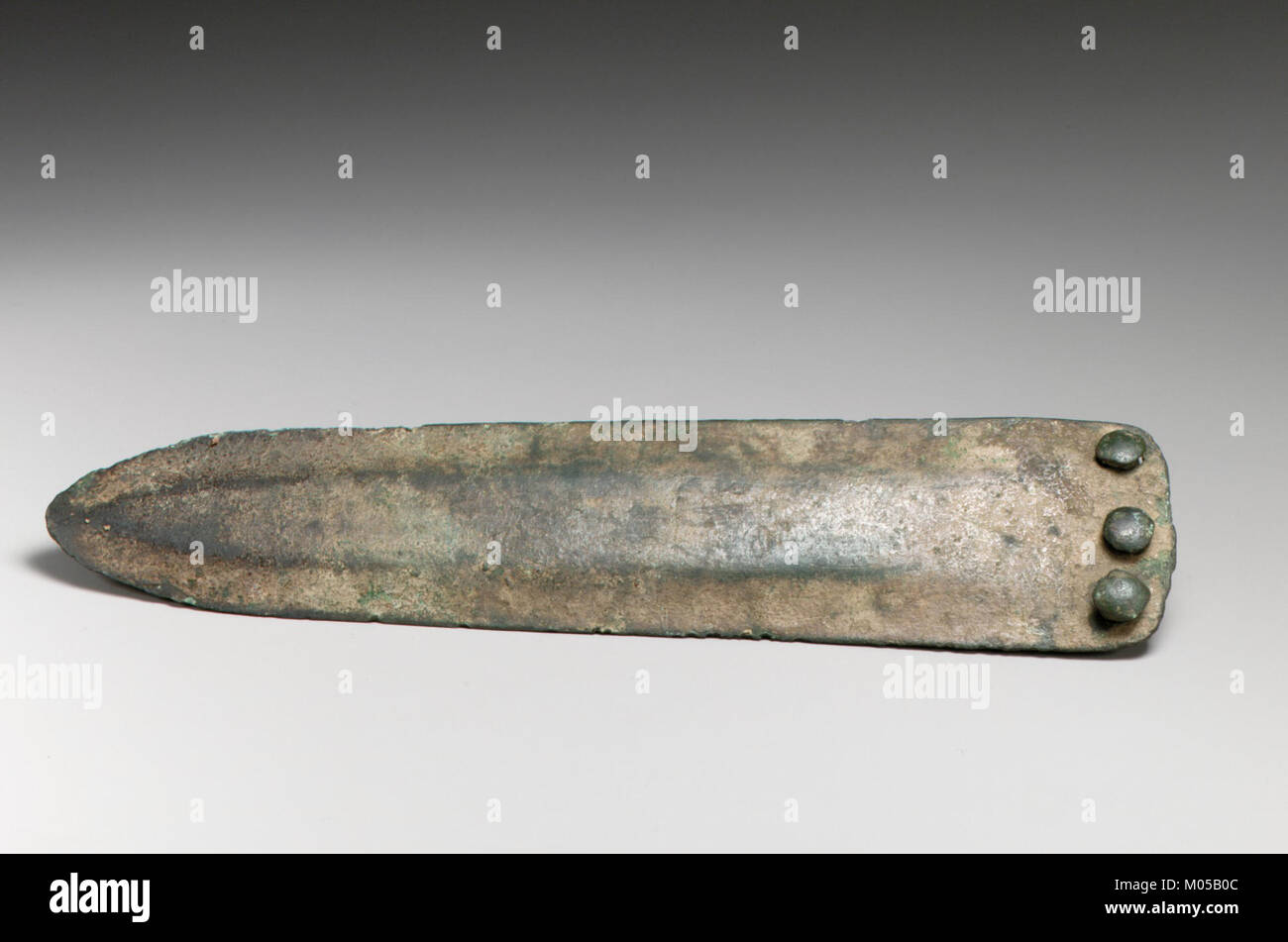 The bronze dagger in the MET collection (DP20713) dates back to ancient ...