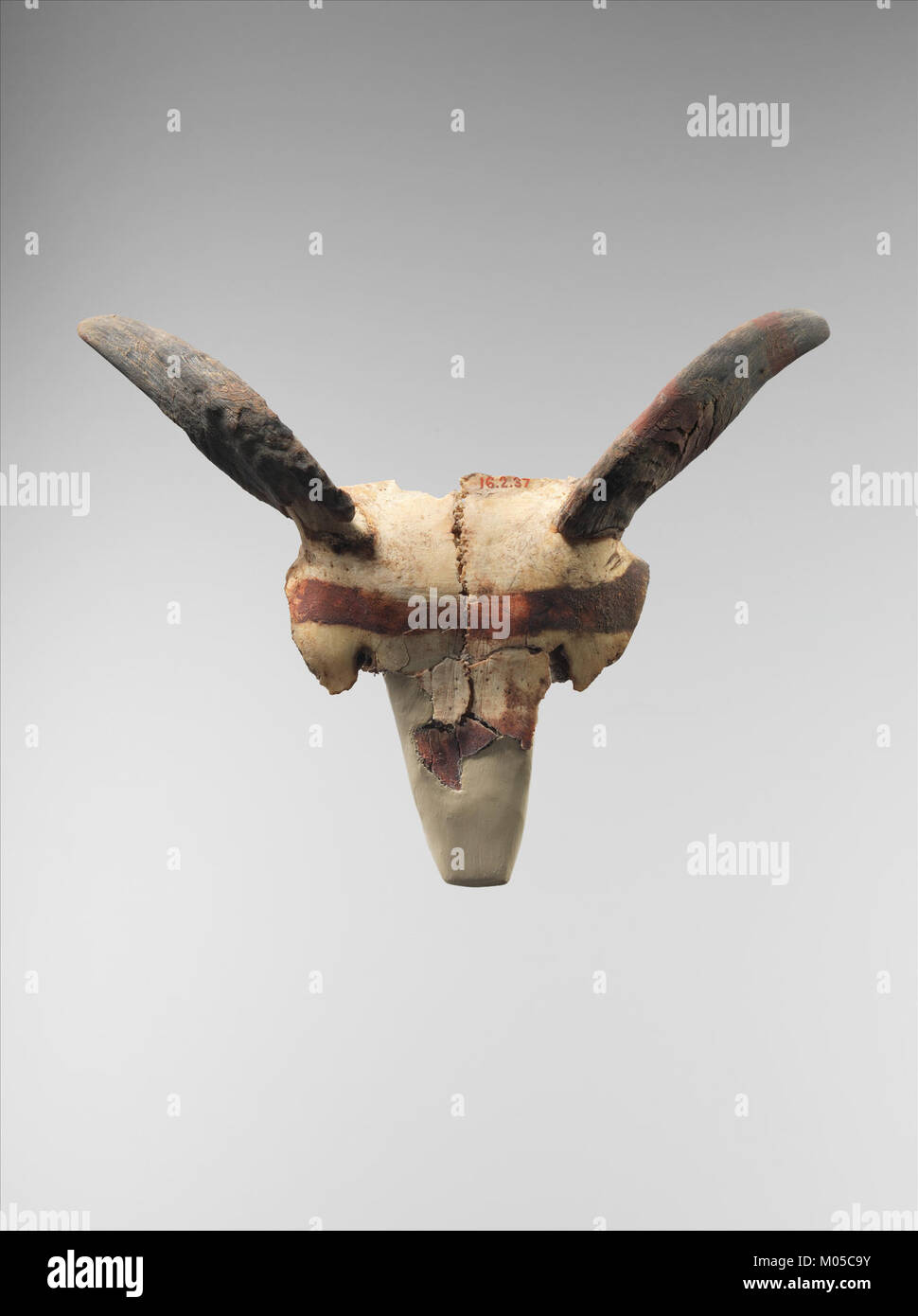 Bucranium hi-res stock photography and images - Alamy