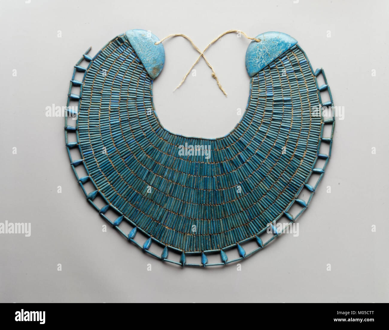 Broad Collar of Wah MET EG153 Stock Photo - Alamy