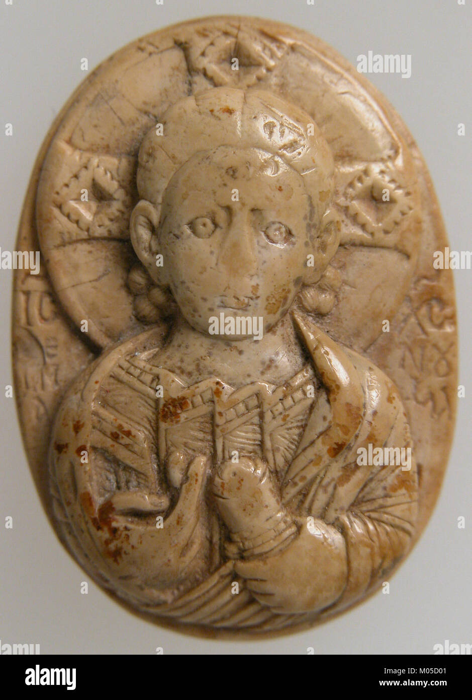 The Cameo with Christ Emmanuel, MET sf1987-23s1, is a small, intricate ...