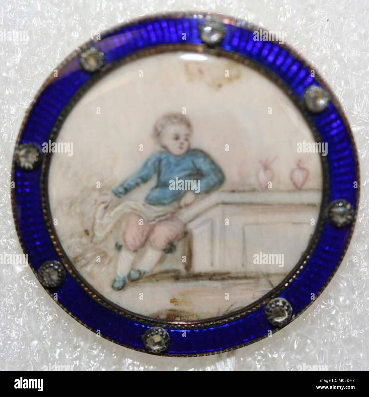 Image of a button from the Metropolitan Museum of Art (MET), cataloged ...