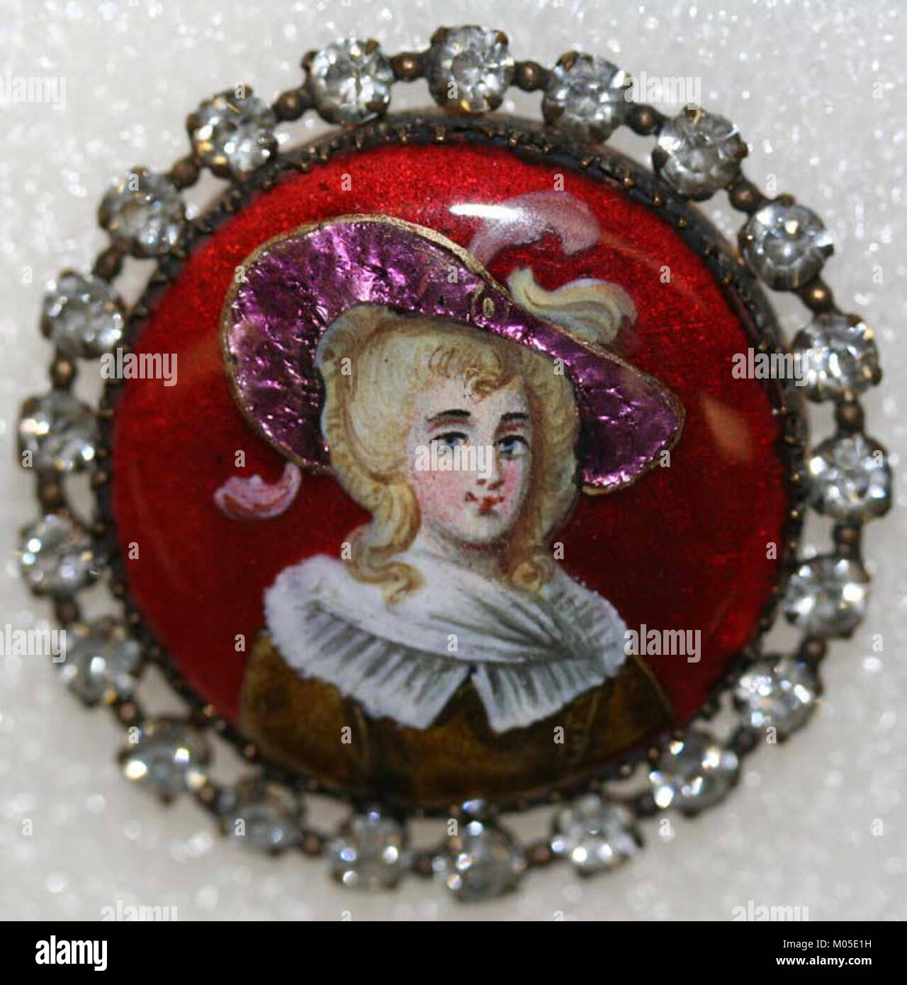 This button, cataloged as MET 50.231.384 in the Metropolitan Museum ...