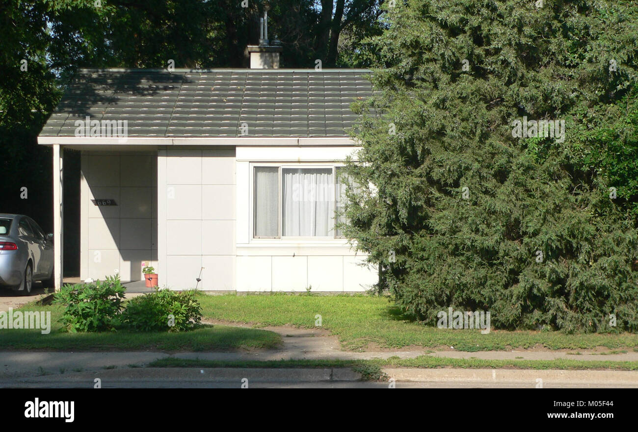 The Bowden-Saunders house is an architectural structure known for its ...