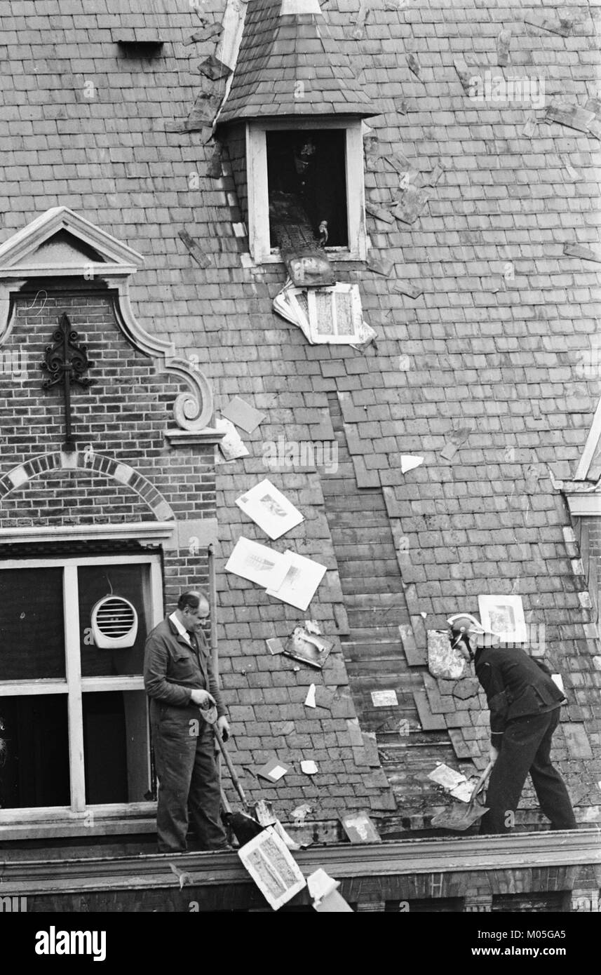 Roof on fire Black and White Stock Photos & Images - Alamy