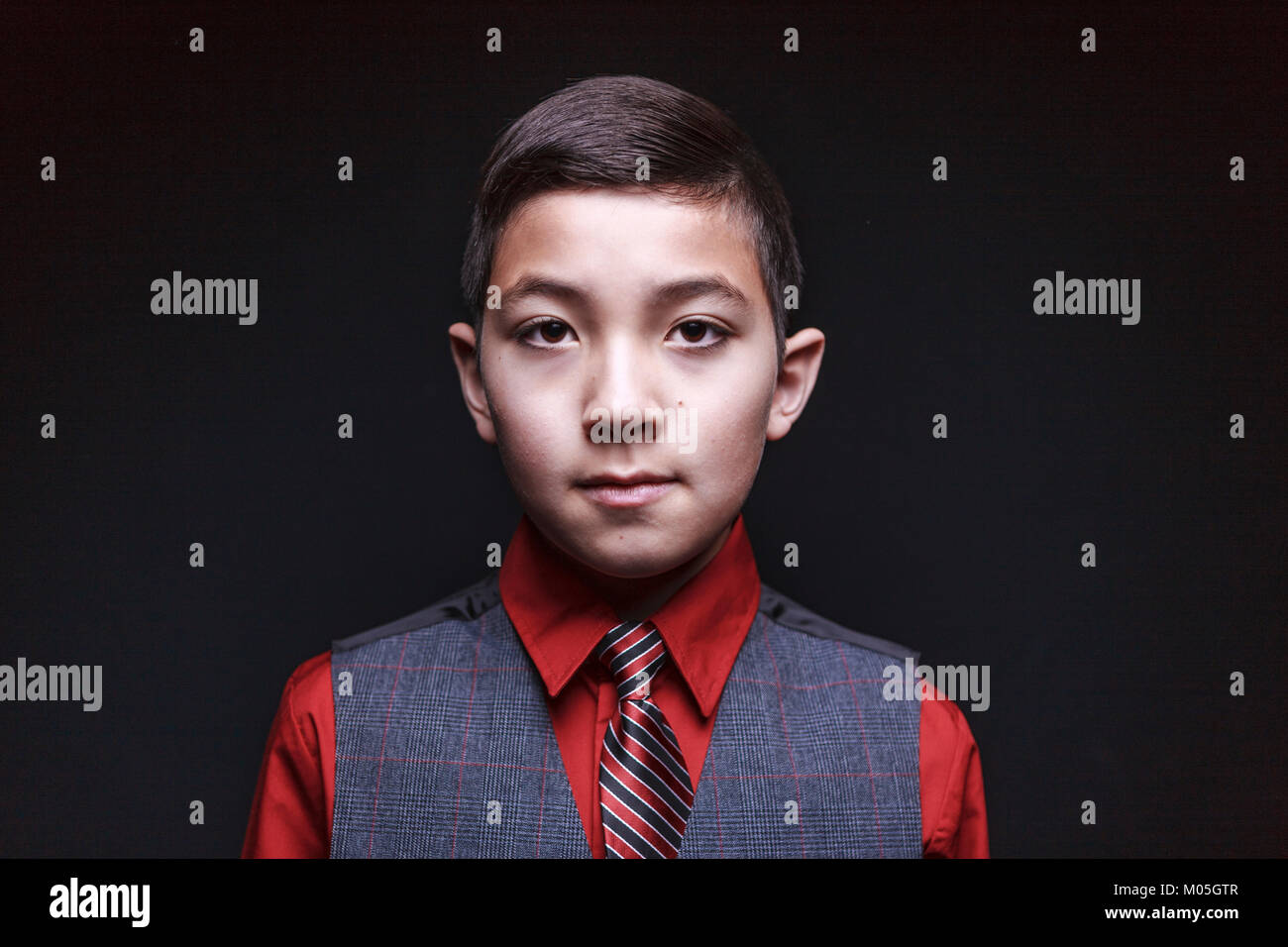 Boy wearing shirt and tie hi-res stock photography and images - Alamy