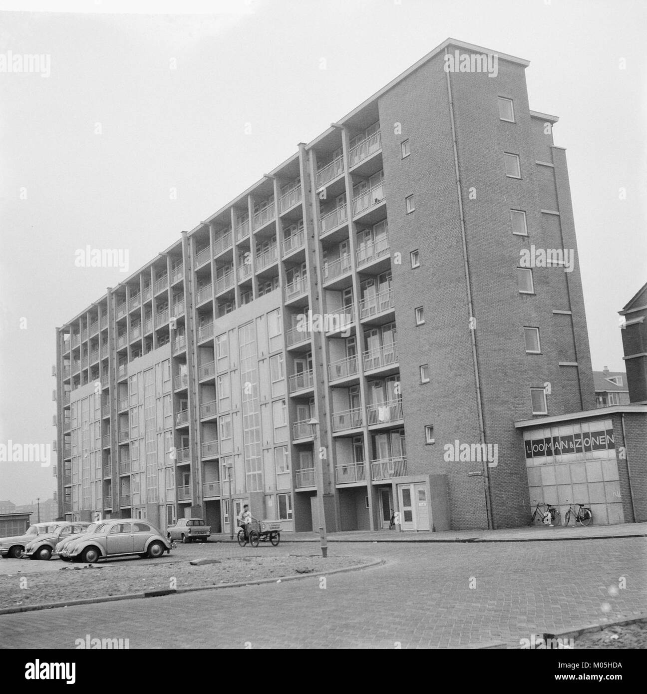 This image depicts the construction of houses in the Nieuw West ...