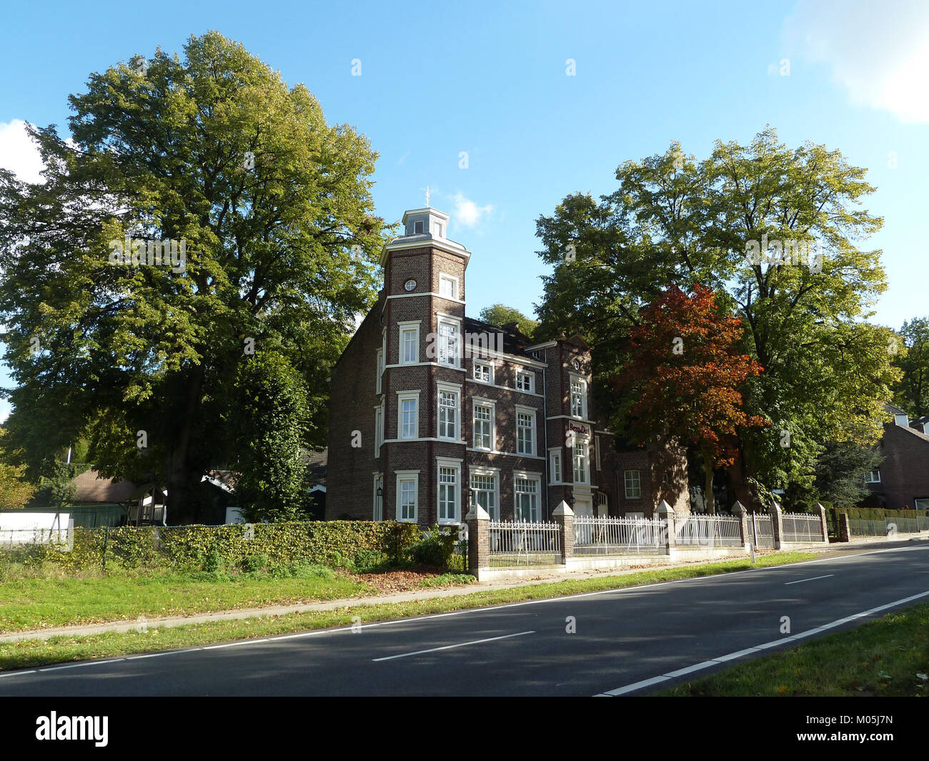 A location in Cadier en Keer, Netherlands, situated along Rijksweg 5A ...