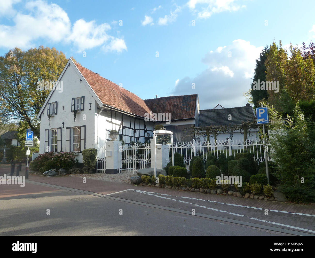 Keer dorpsstraat hi-res stock photography and images - Alamy