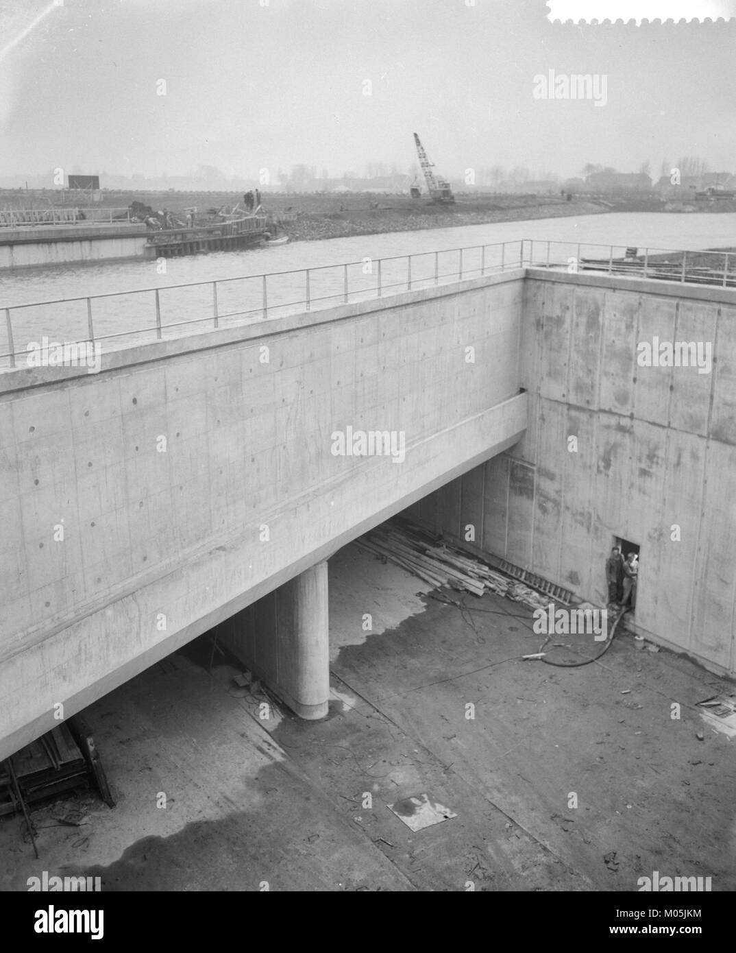Historic aquaduct Black and White Stock Photos & Images - Alamy