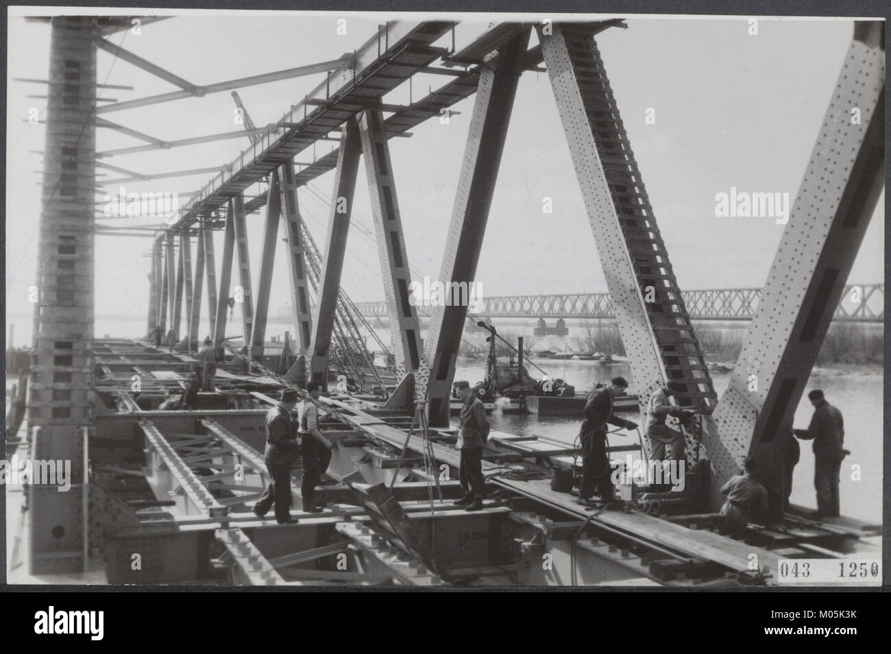 1950s construction hi-res stock photography and images - Alamy