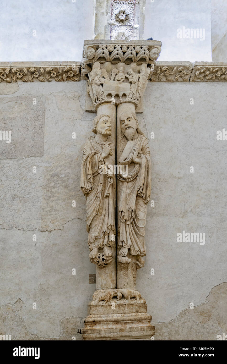 Antechamber hi-res stock photography and images - Alamy