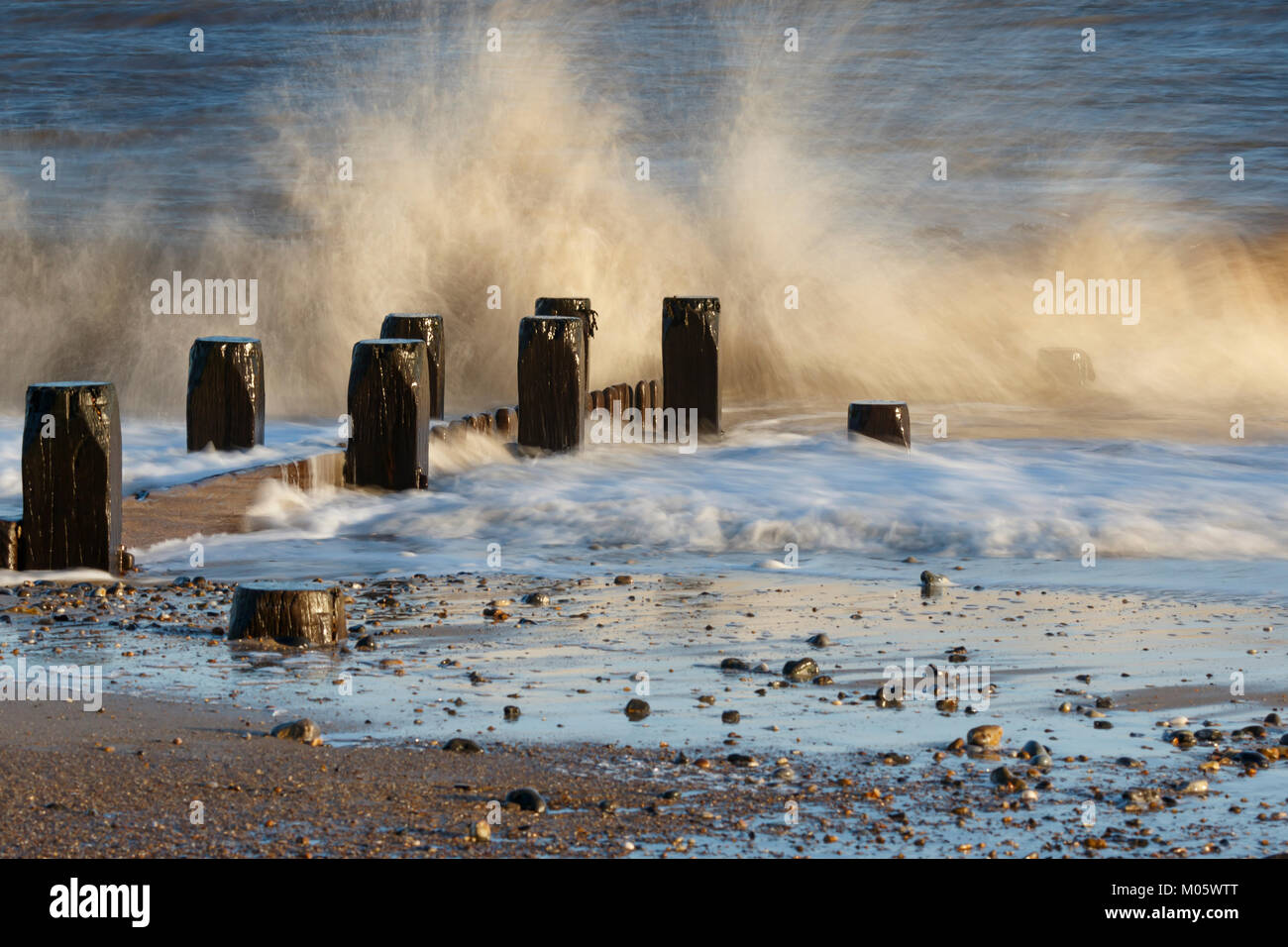 Breaking waves in slow motion - artistic effect Stock Photo - Alamy