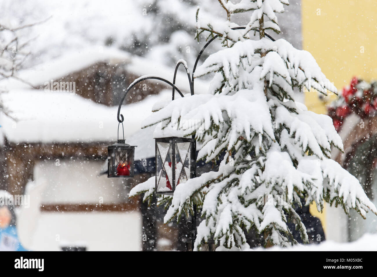 Lantern. Warm Christmas atmosphere Stock Photo - Alamy