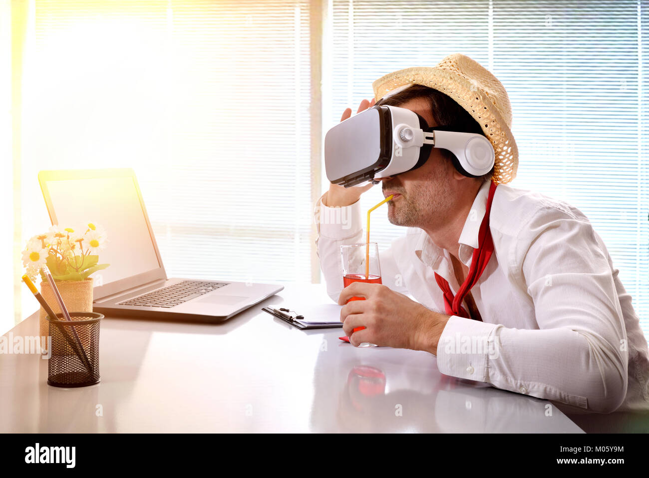 Office virtually hi-res stock photography and images - Alamy