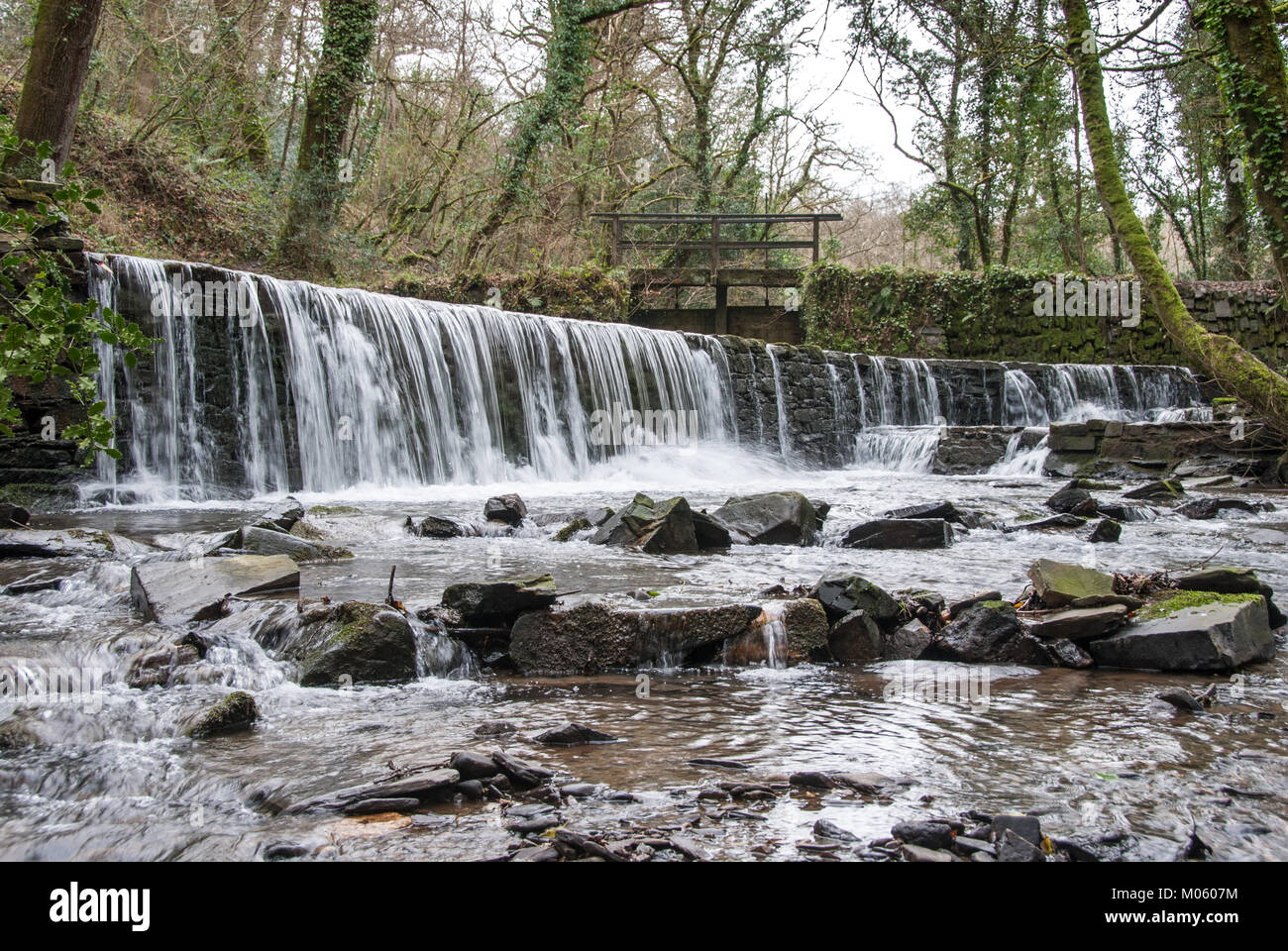 Stream weir hi-res stock photography and images - Alamy