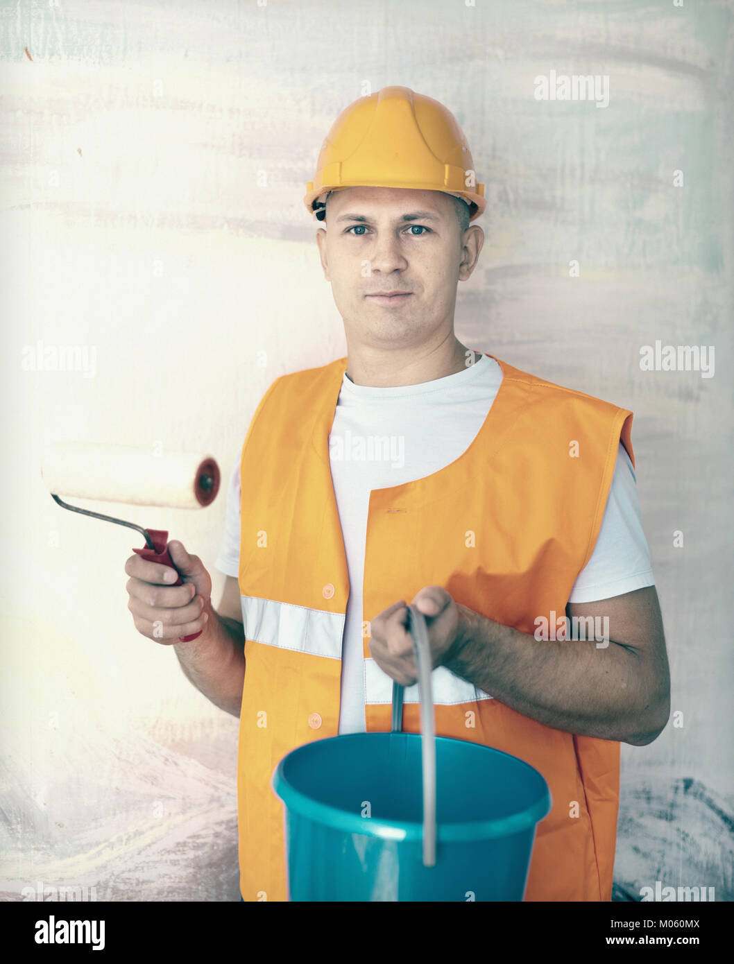 Hunky builder hi-res stock photography and images - Alamy