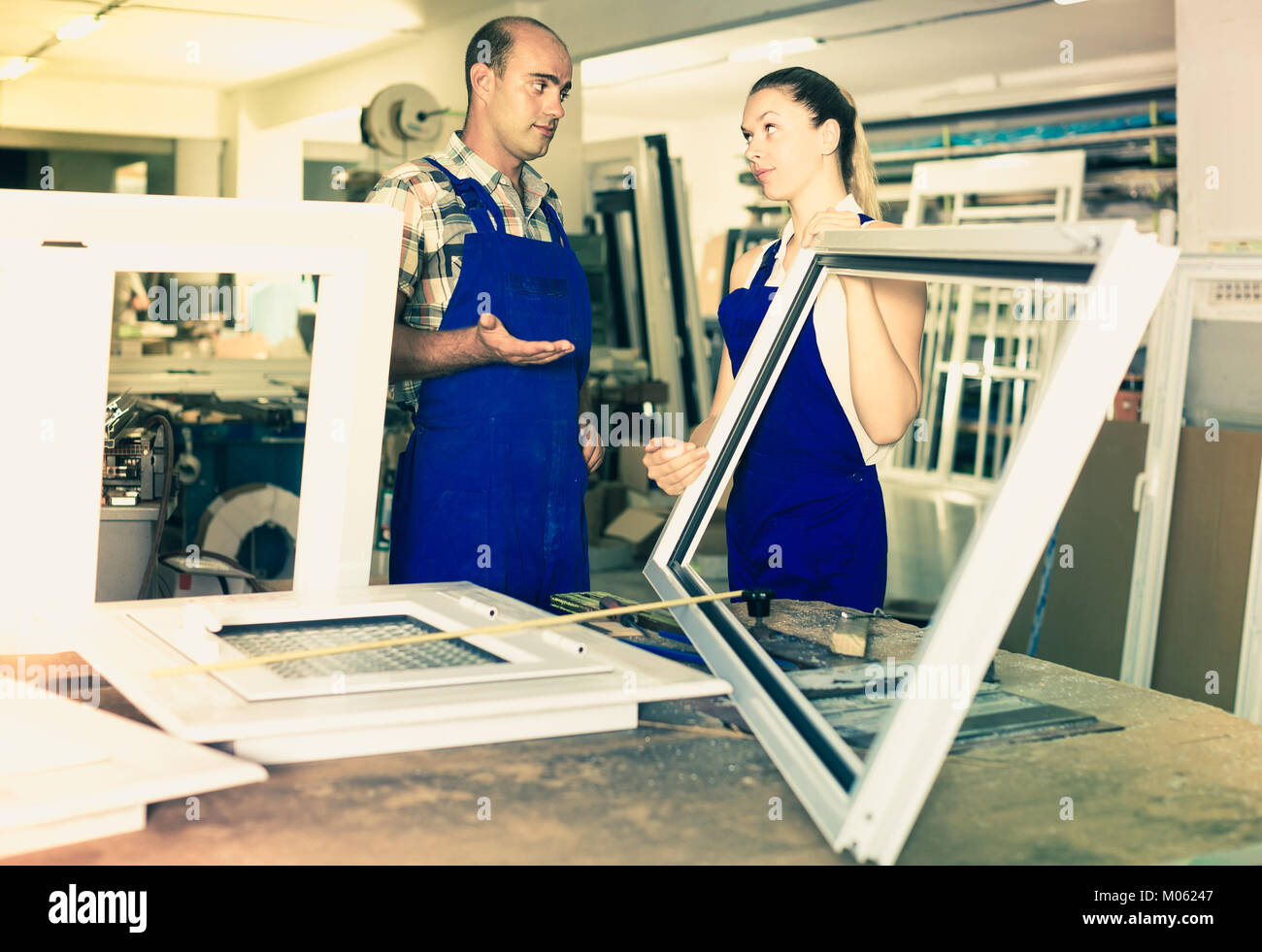 Foreman consulting hi-res stock photography and images - Alamy