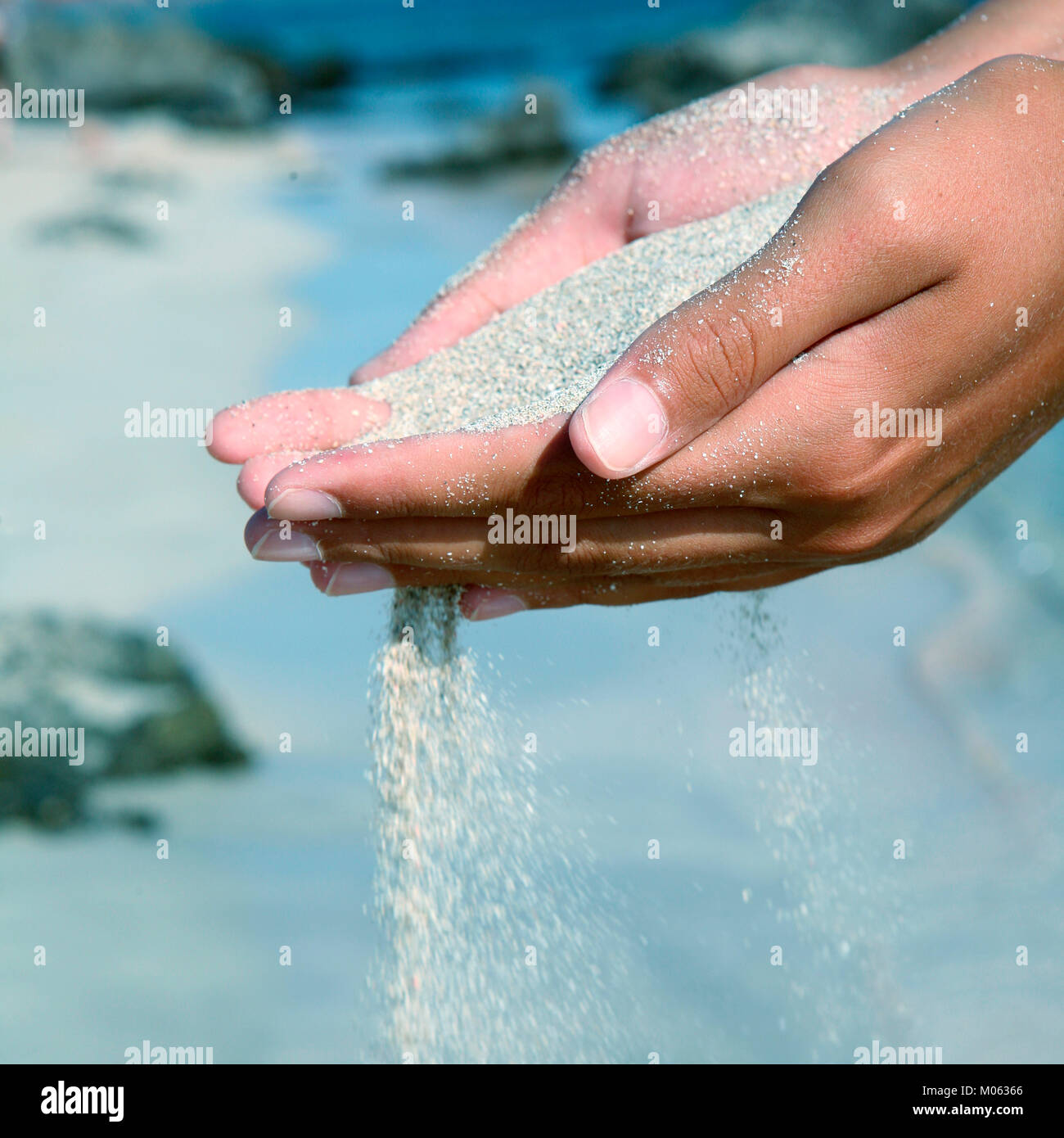 hands that gather sand Stock Photo - Alamy