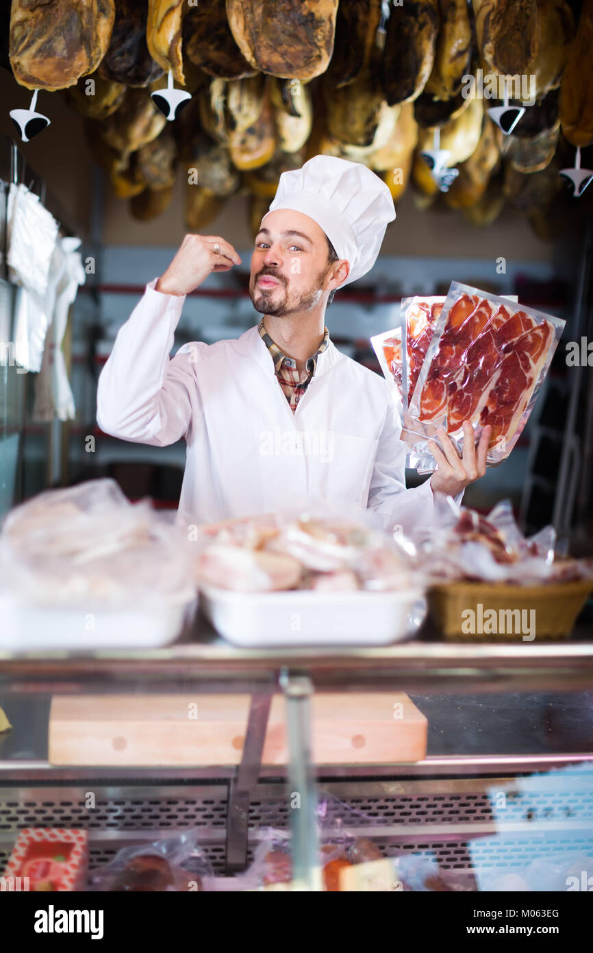 happy man seller showing sliced bacon in butcher’s shop Stock Photo - Alamy happy man seller showing sliced bacon in butcher’s shop Stock Photo - Alamy