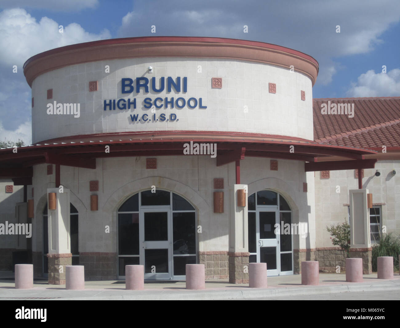 An image of Bruni High School, located in Bruni, Texas. This ...