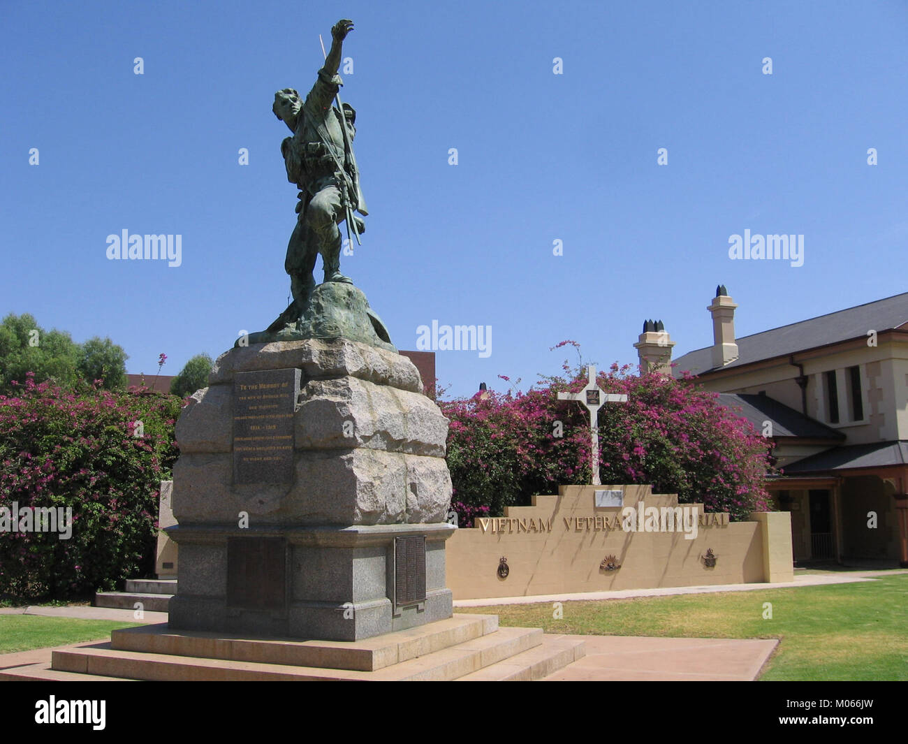 Broken Hill war memorial Stock Photo - Alamy