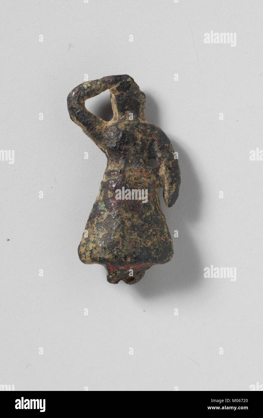 Bronze female figure hi-res stock photography and images - Alamy