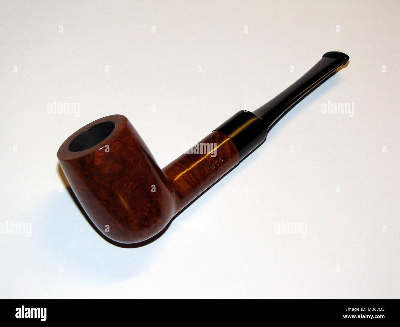 Briar pipe hi-res stock photography and images - Alamy