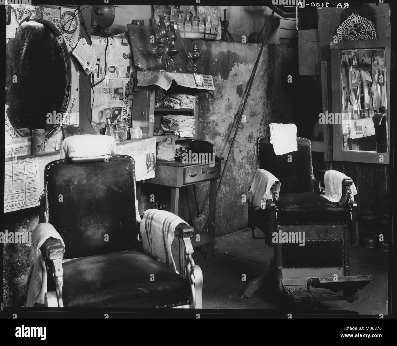 Negro barber shop. Atlanta, Georgia Stock Photo - Alamy