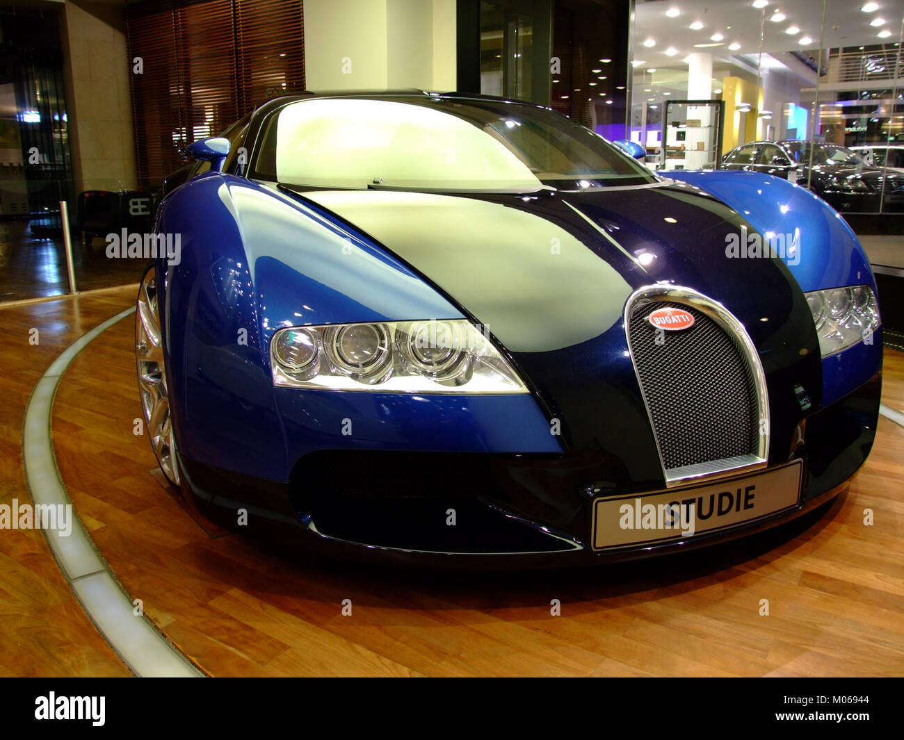 Bugatti veyron high performance hi-res stock photography and images - Alamy