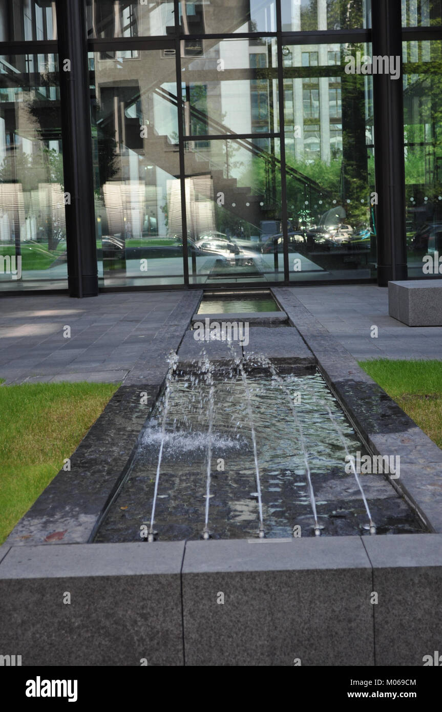 The 'Brunnen' is an architectural structure located at the BHF-Hochhaus ...