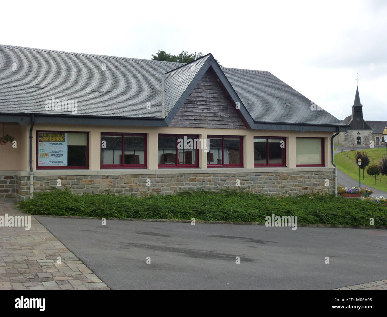 The polyvalent hall in Brognon, located in the Ardennes, serves as a ...