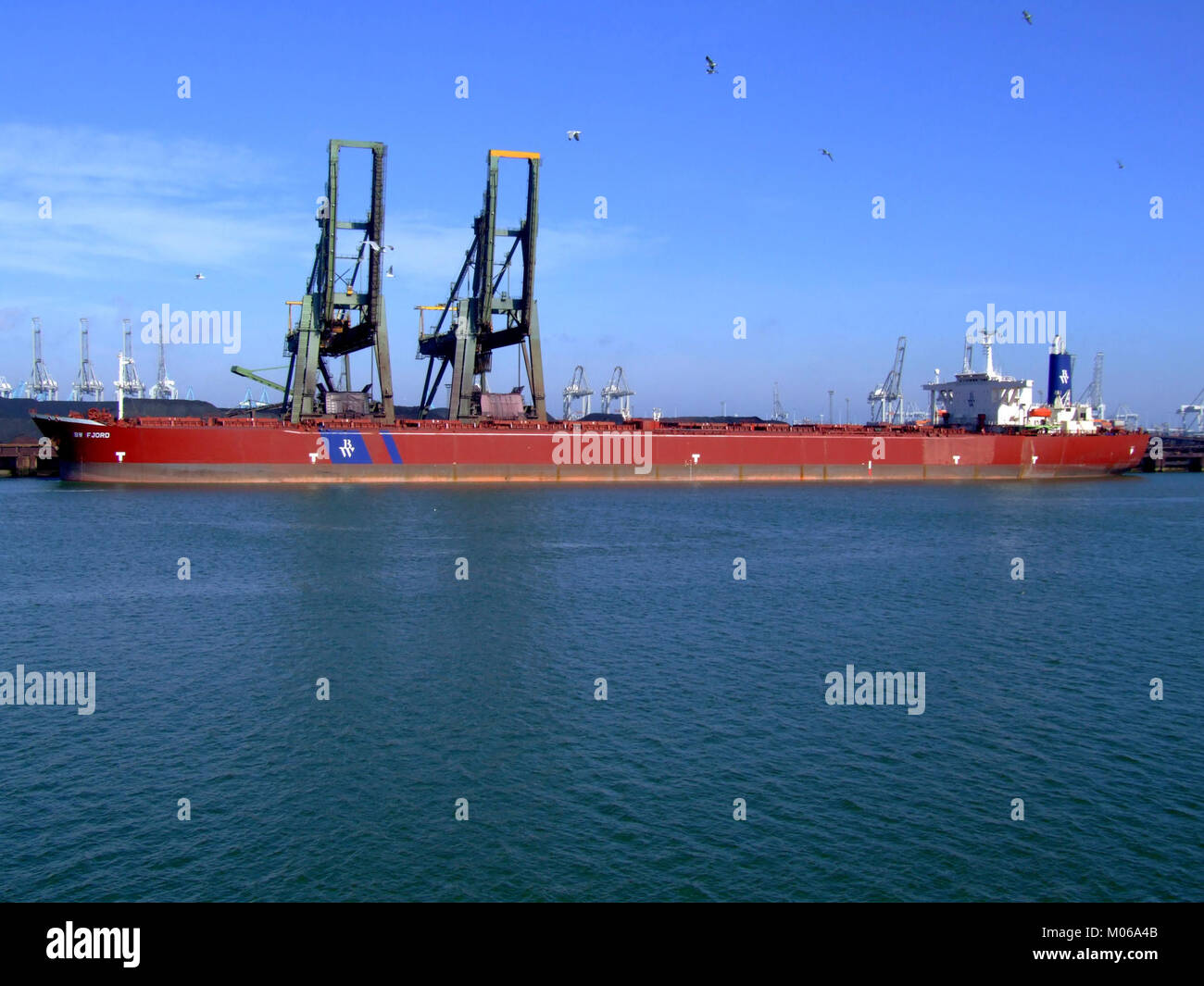 A black-and-white photograph of a scene at the Mississippi Harbour in ...