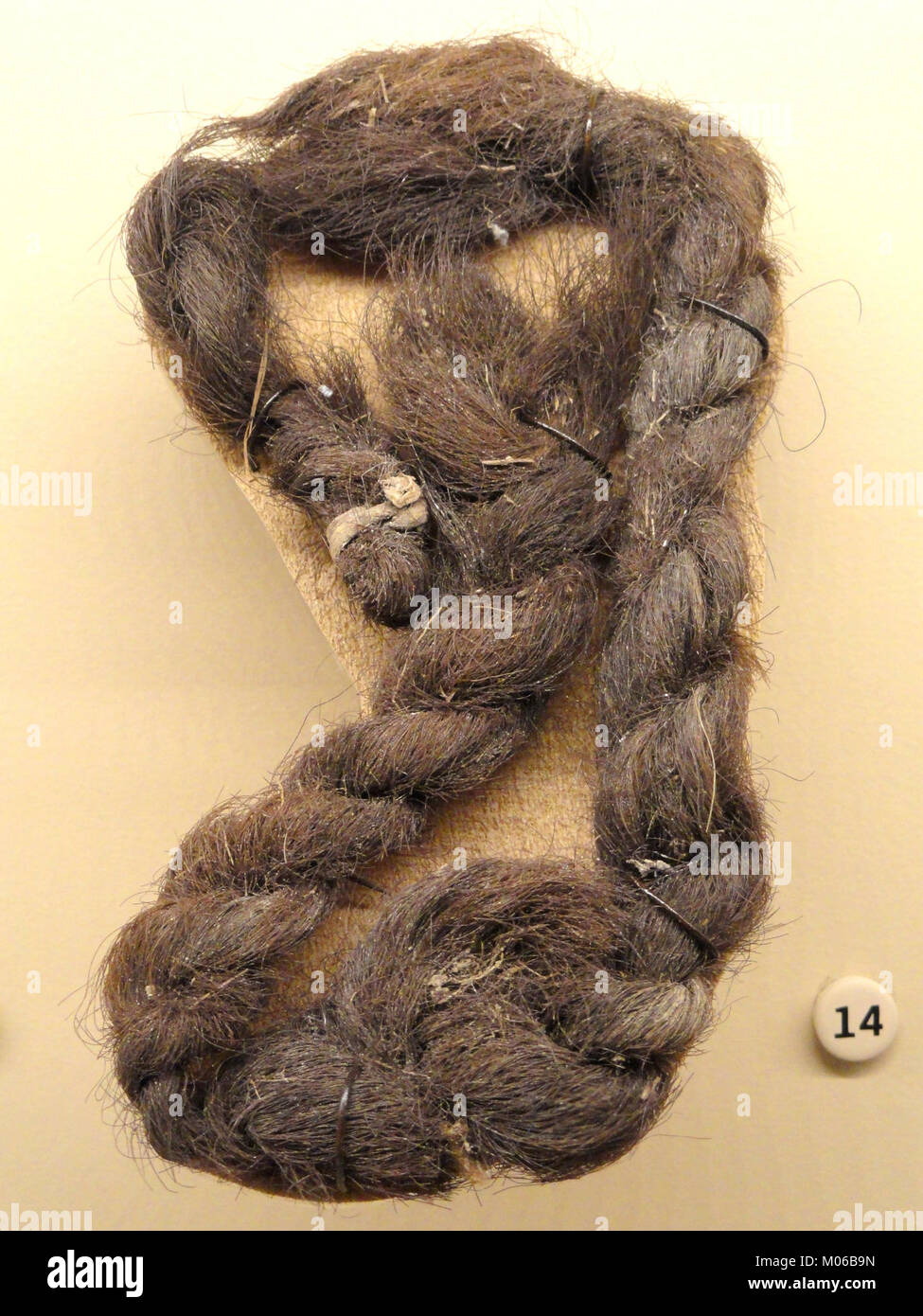 Native american bison tool hi-res stock photography and images - Alamy