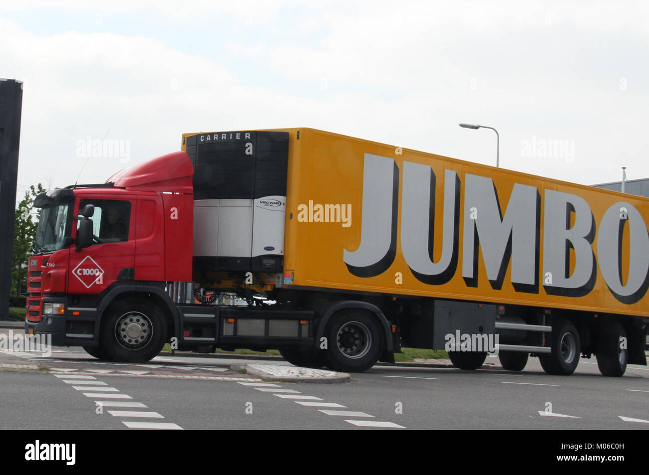 Vrachtwagen hi-res stock photography and images - Alamy