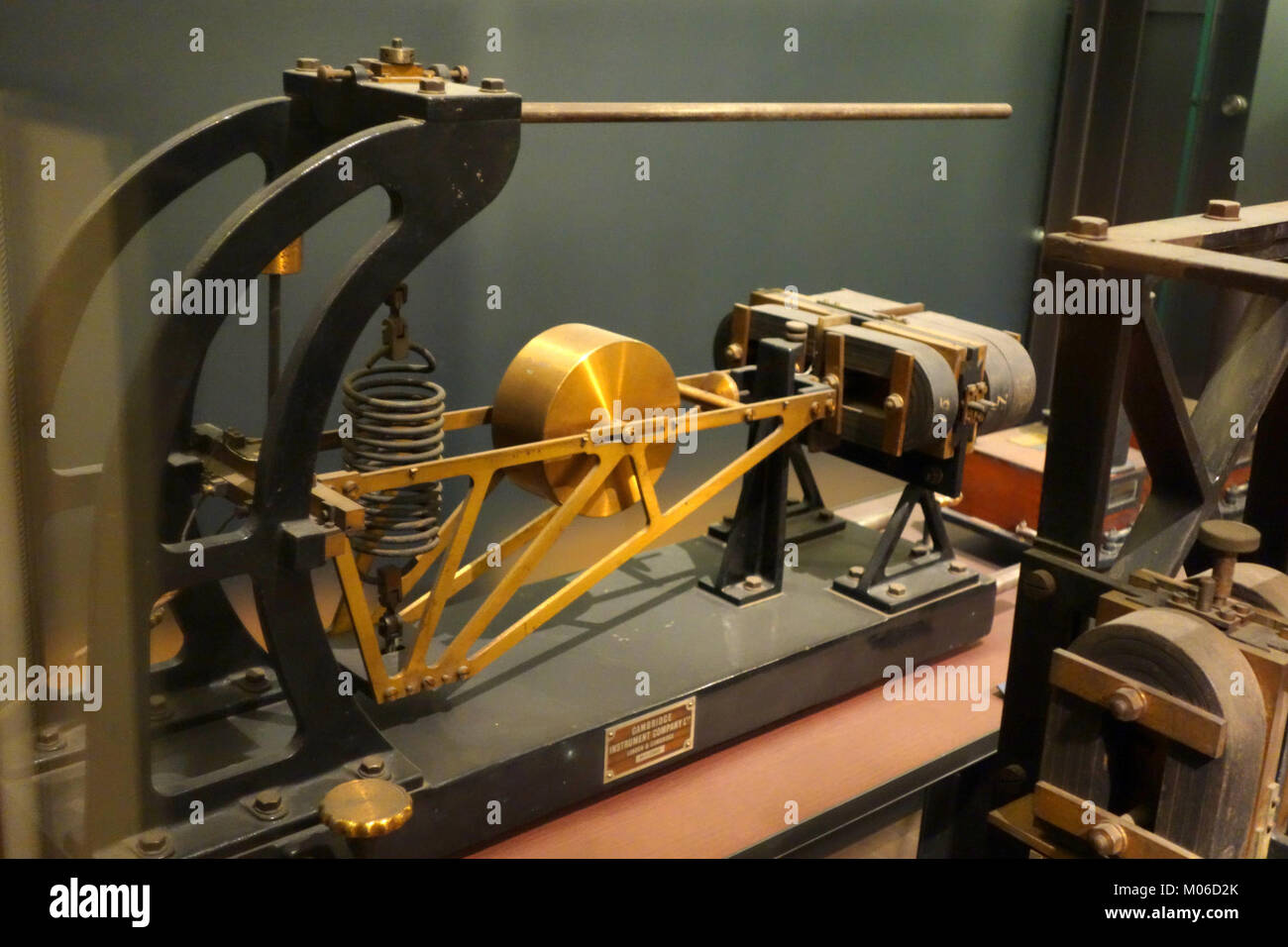 Cambridge Instrument Company seismograph - National Museum of Nature ...