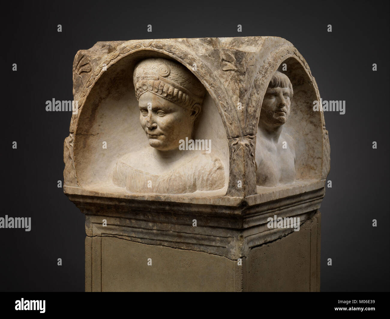 Burial practices ancient rome hi-res stock photography and images - Alamy