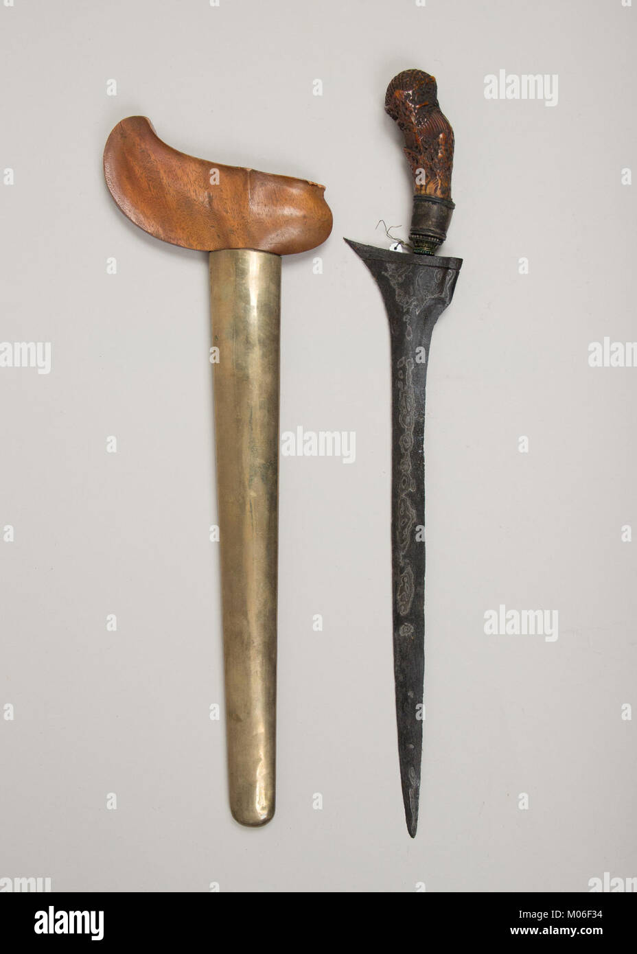 Ornate dagger featuring hi-res stock photography and images - Alamy