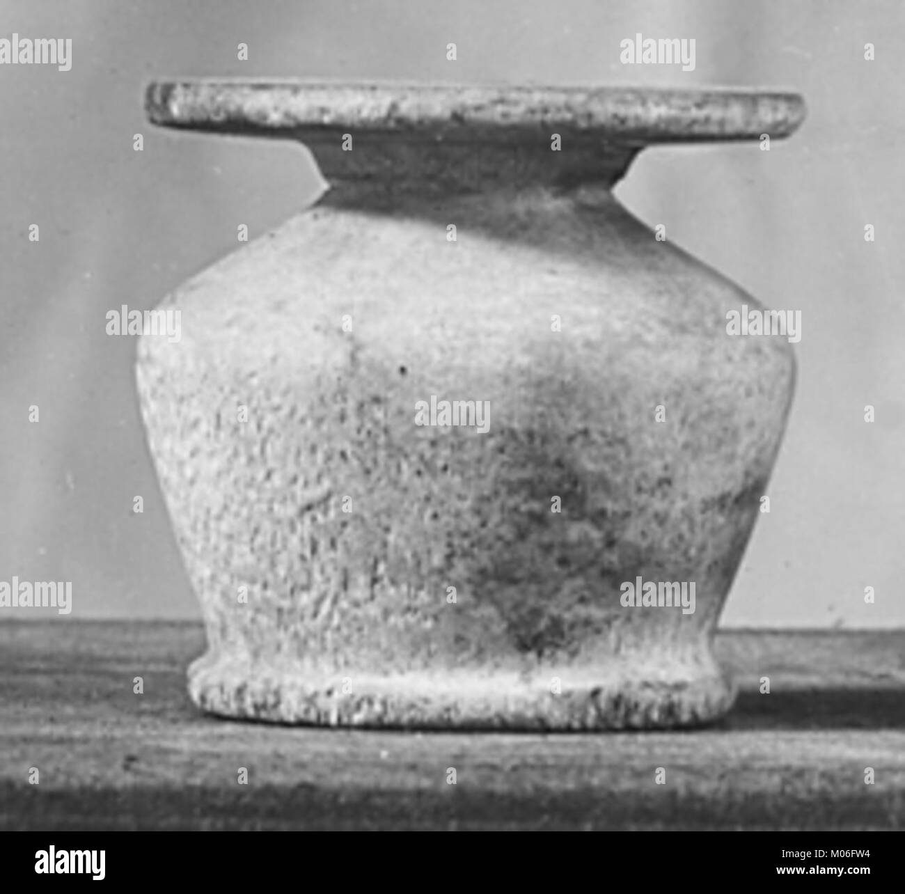 Kohl jar and stick from the MET collection, used historically for ...