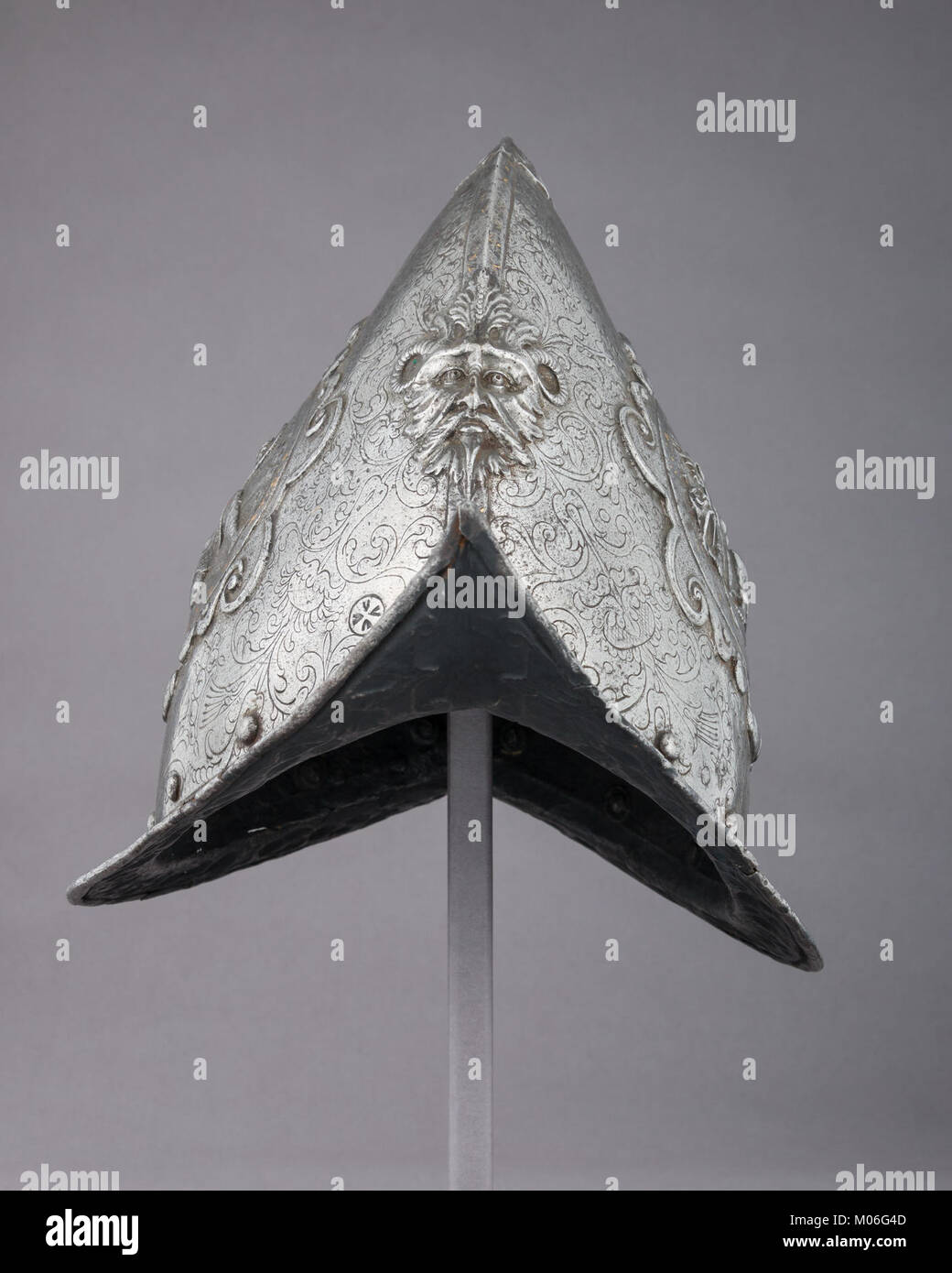 16th century spanish helmet hi-res stock photography and images - Alamy