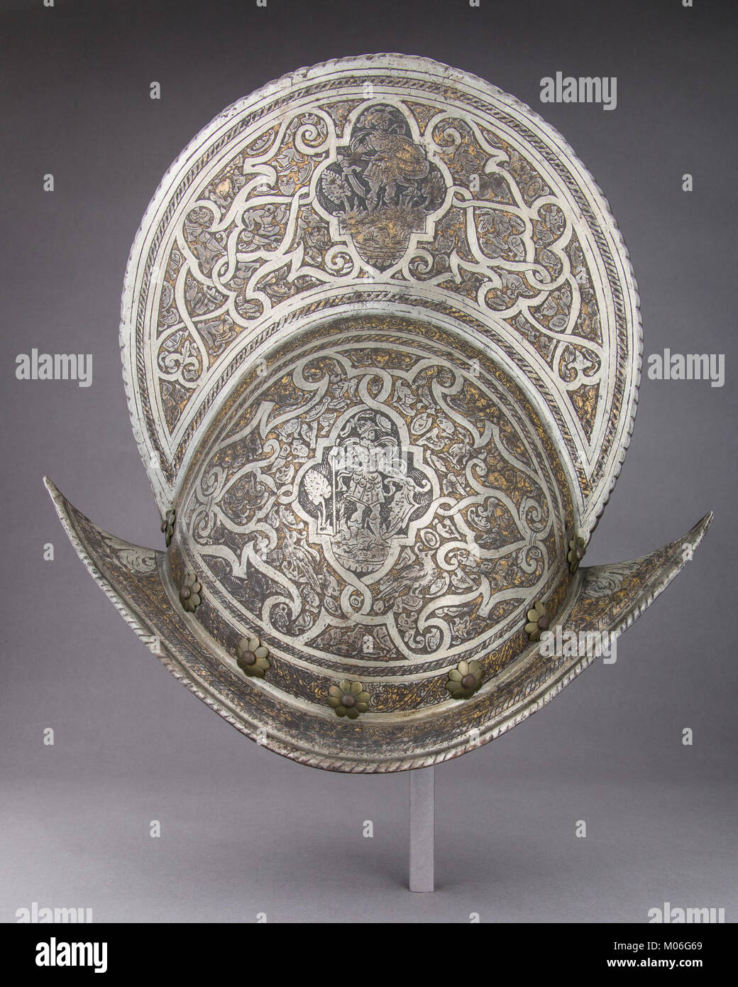 16th century spanish helmet hi-res stock photography and images - Alamy