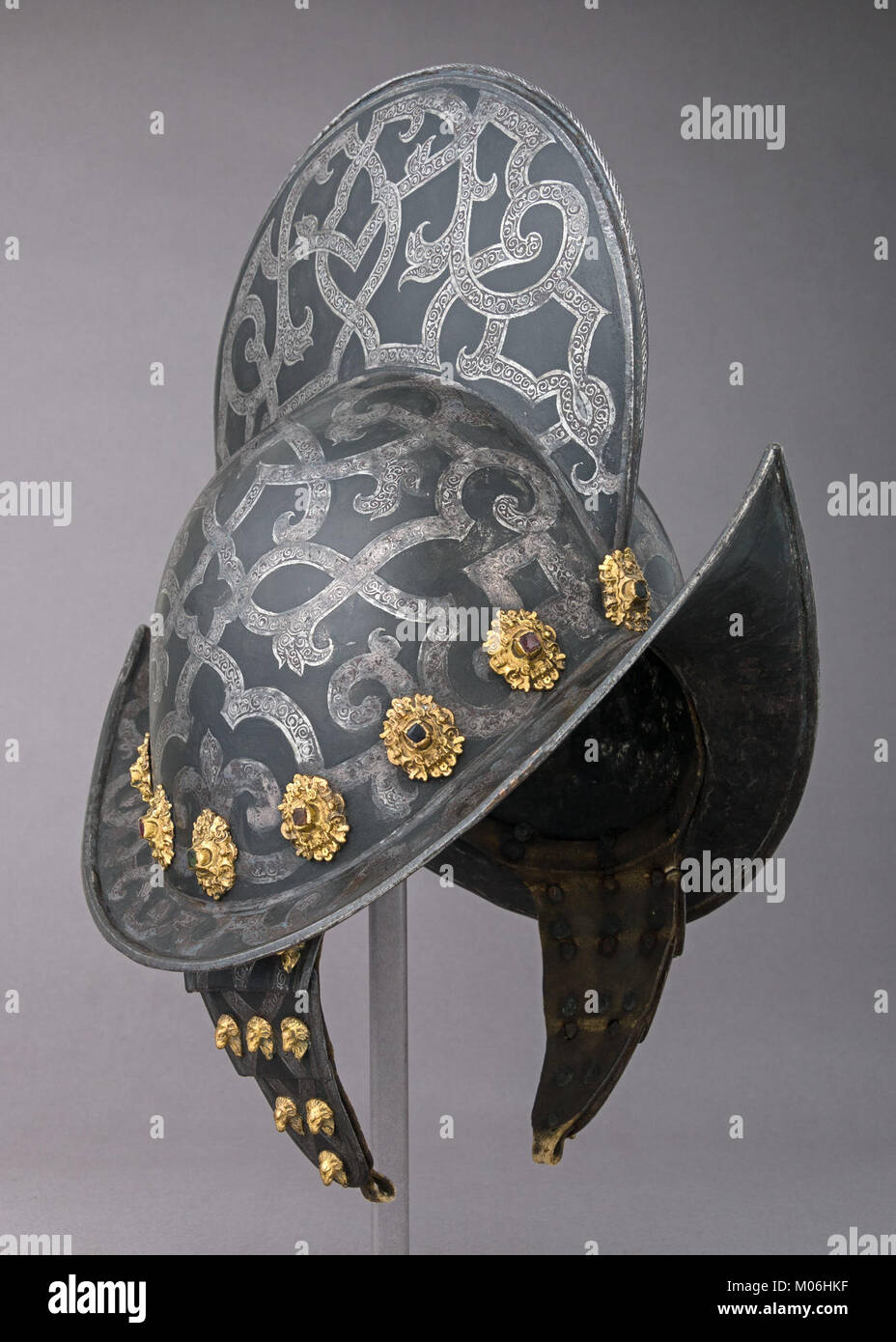 16th century spanish helmet hi-res stock photography and images - Alamy