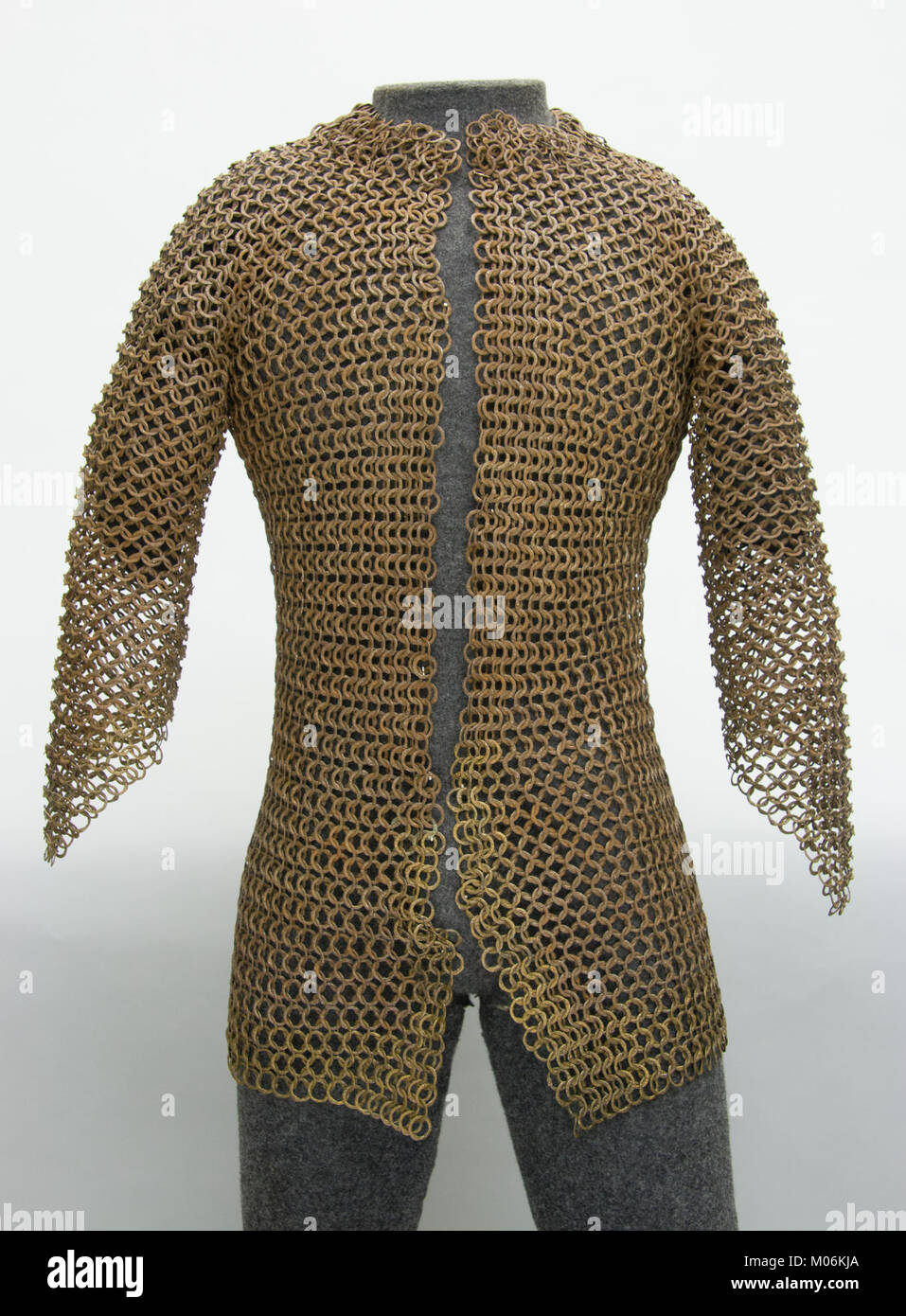 Interlocking metal rings hi-res stock photography and images - Alamy