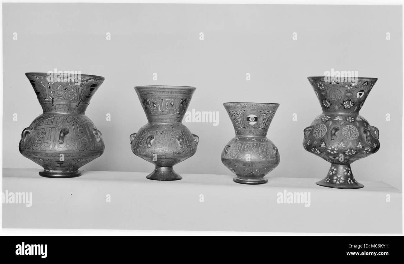 Craftsmanship islamic Black and White Stock Photos & Images - Alamy