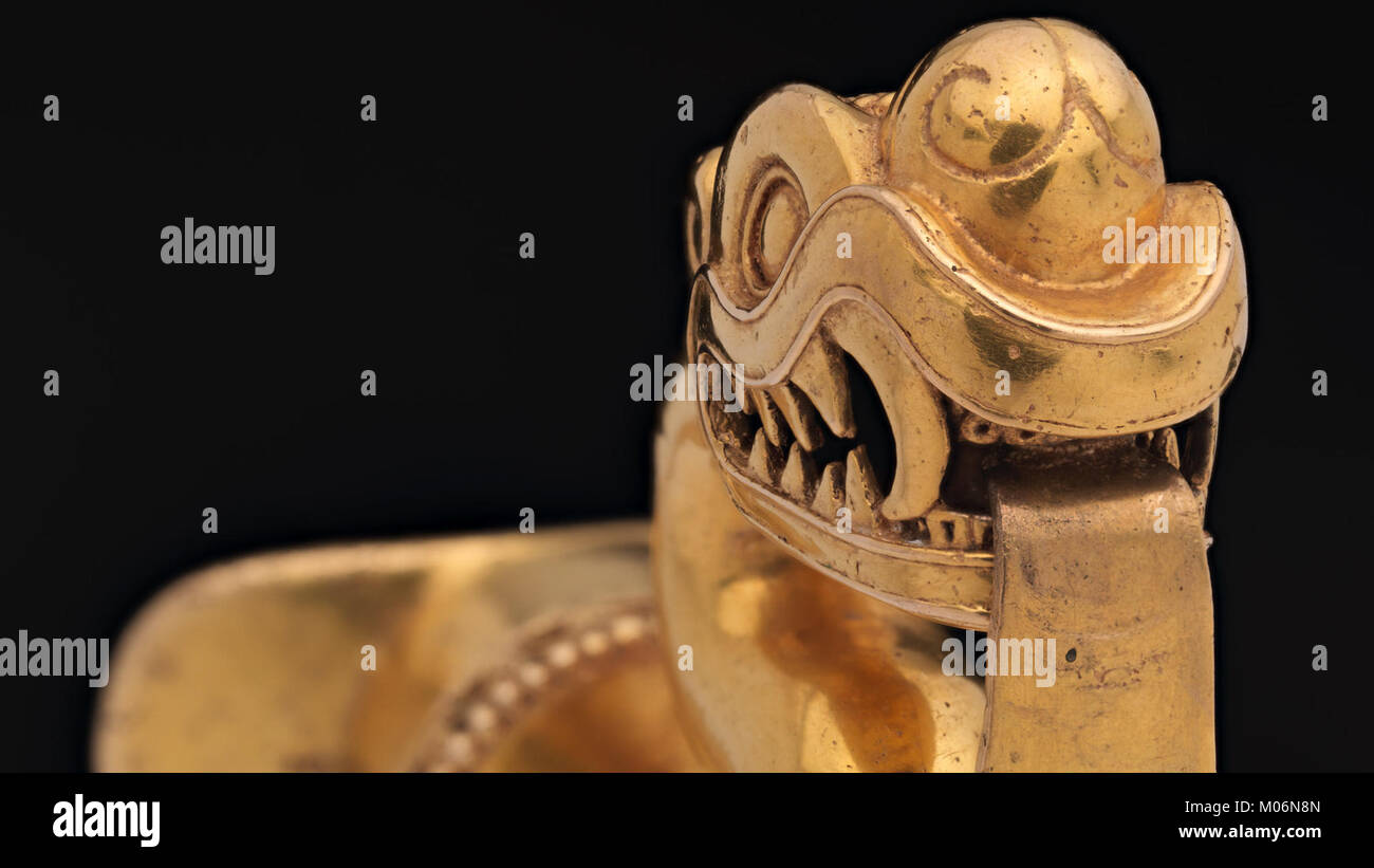 Serpent articulated tongue hi-res stock photography and images - Alamy